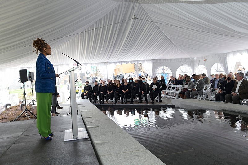 The Enslaved People of George Mason Memorial is dedicated in ‘a ...