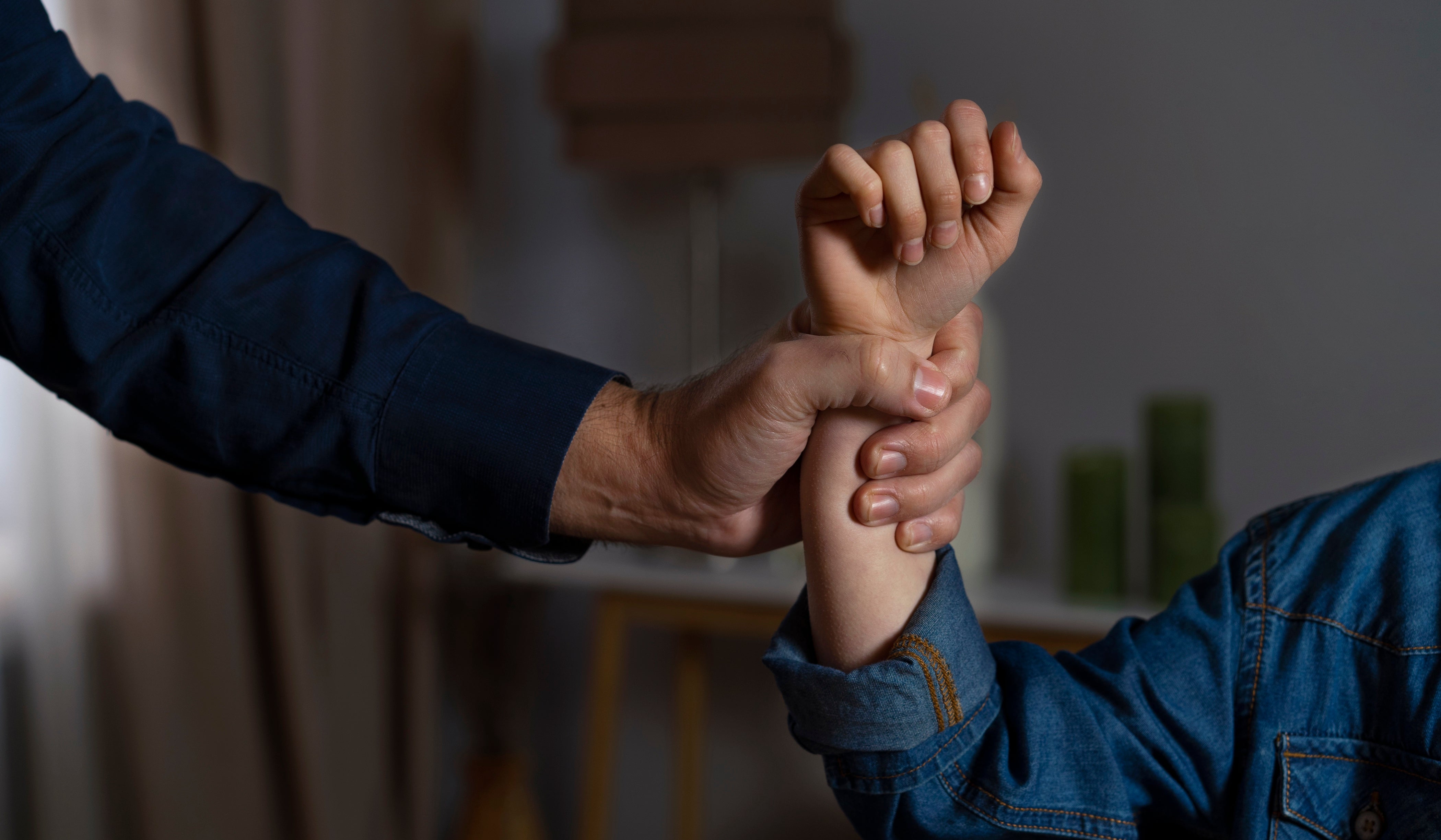 Tip sheet: Teen dating violence warning signs and what teens need to ...